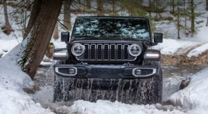 Exploring the Jeep Wrangler’s 4x4 Systems: Command-Trac, Rock-Trac, and ...